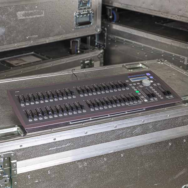 Lighting consoles - Woodlite Sweden | Expert Rental House