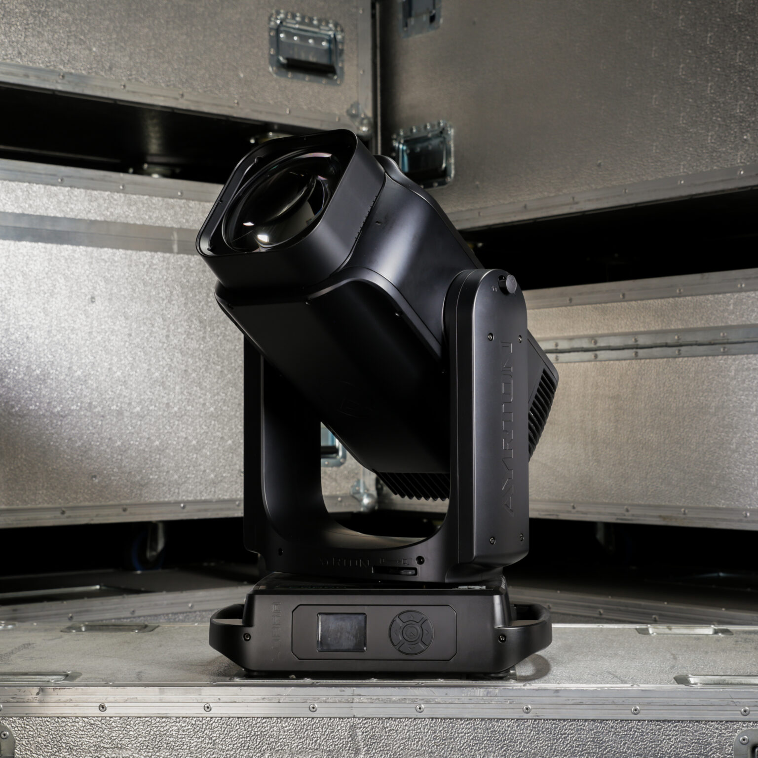 Ayrton Cobra - Woodlite Sweden | Expert Rental House