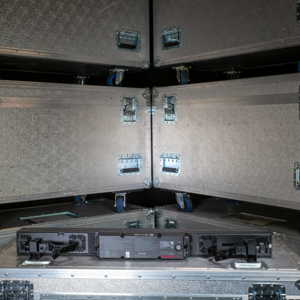 ACME PIXEL LINE IP - Woodlite Sweden | Expert Rental House